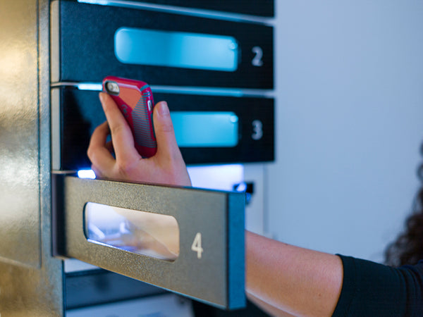 Charge your Phone in your Favorite Mall - Chargetech